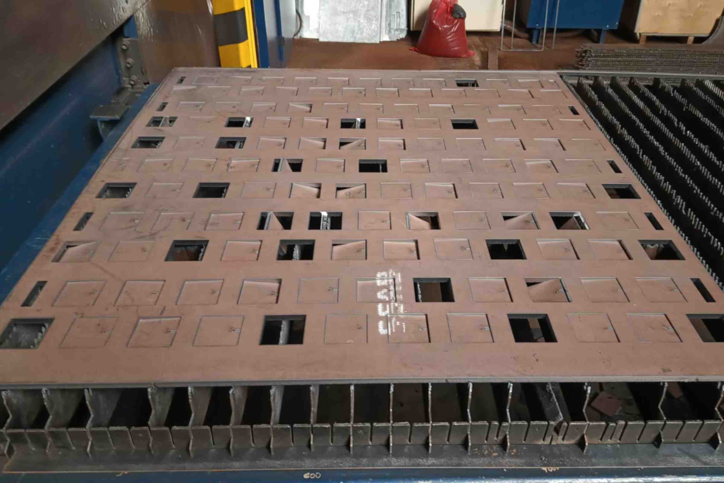 Corte CNC 2 – Láminas y Cortes Bogotá 🚧 Láminas y Cortes Bogotá SAS